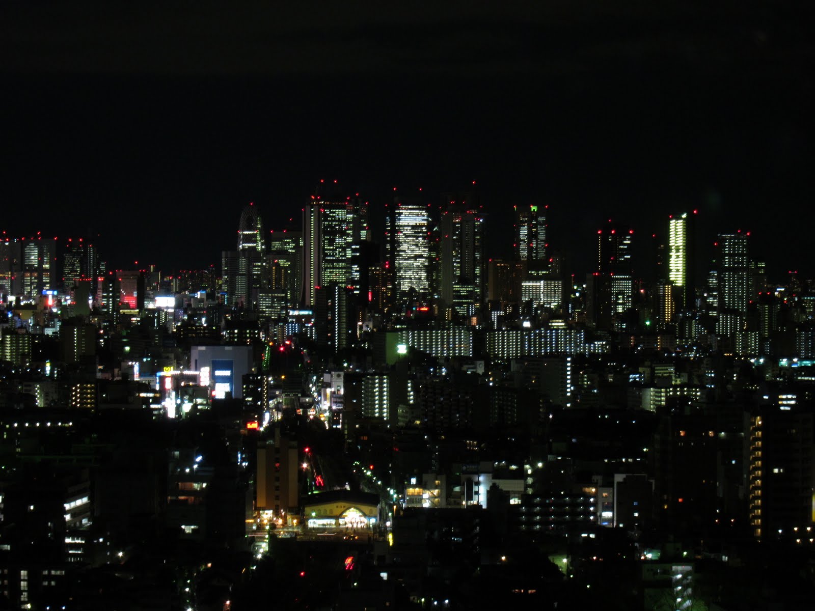 Point and Shoot Japan: Shinjuku at Night