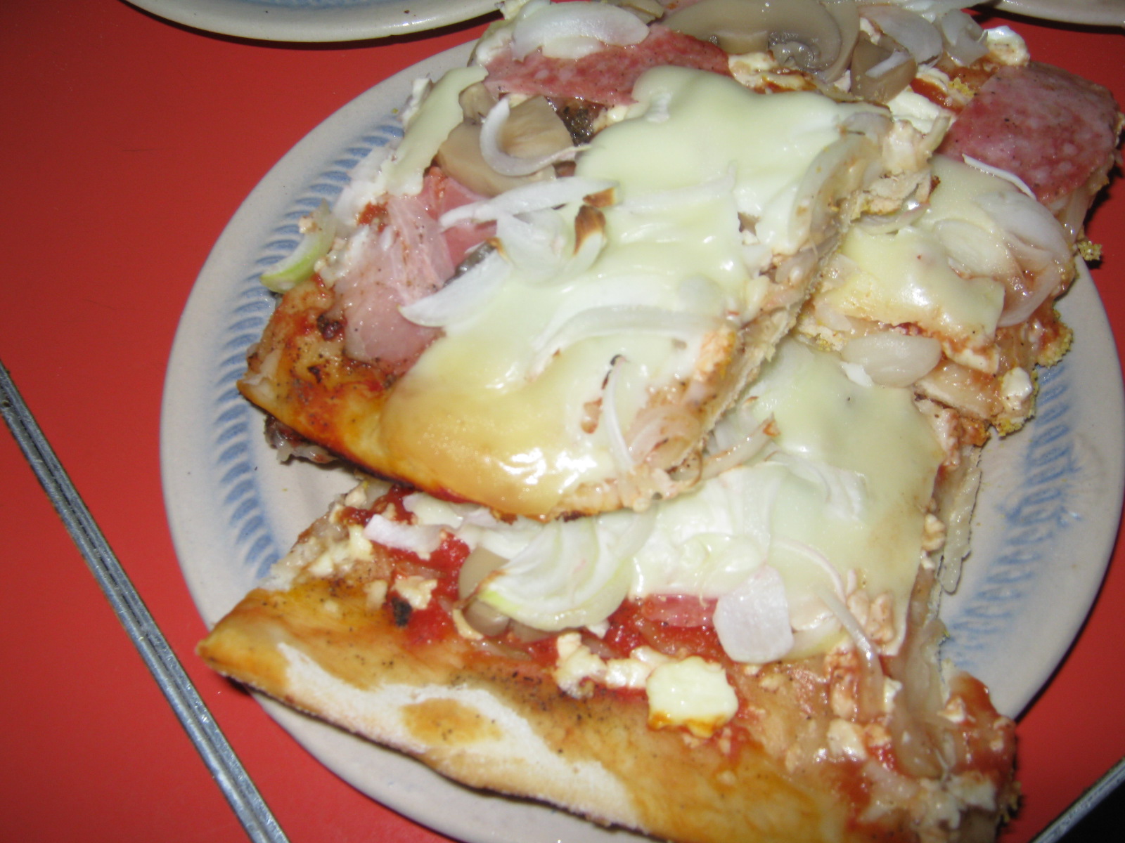 Retete de mancaruri: Retete culinare - Pizza a la Grasu 64 - cu blat ...