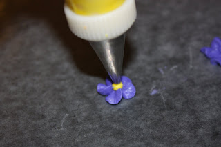 Crafters Guru: Easy, Quick, Drop Flowers!!!