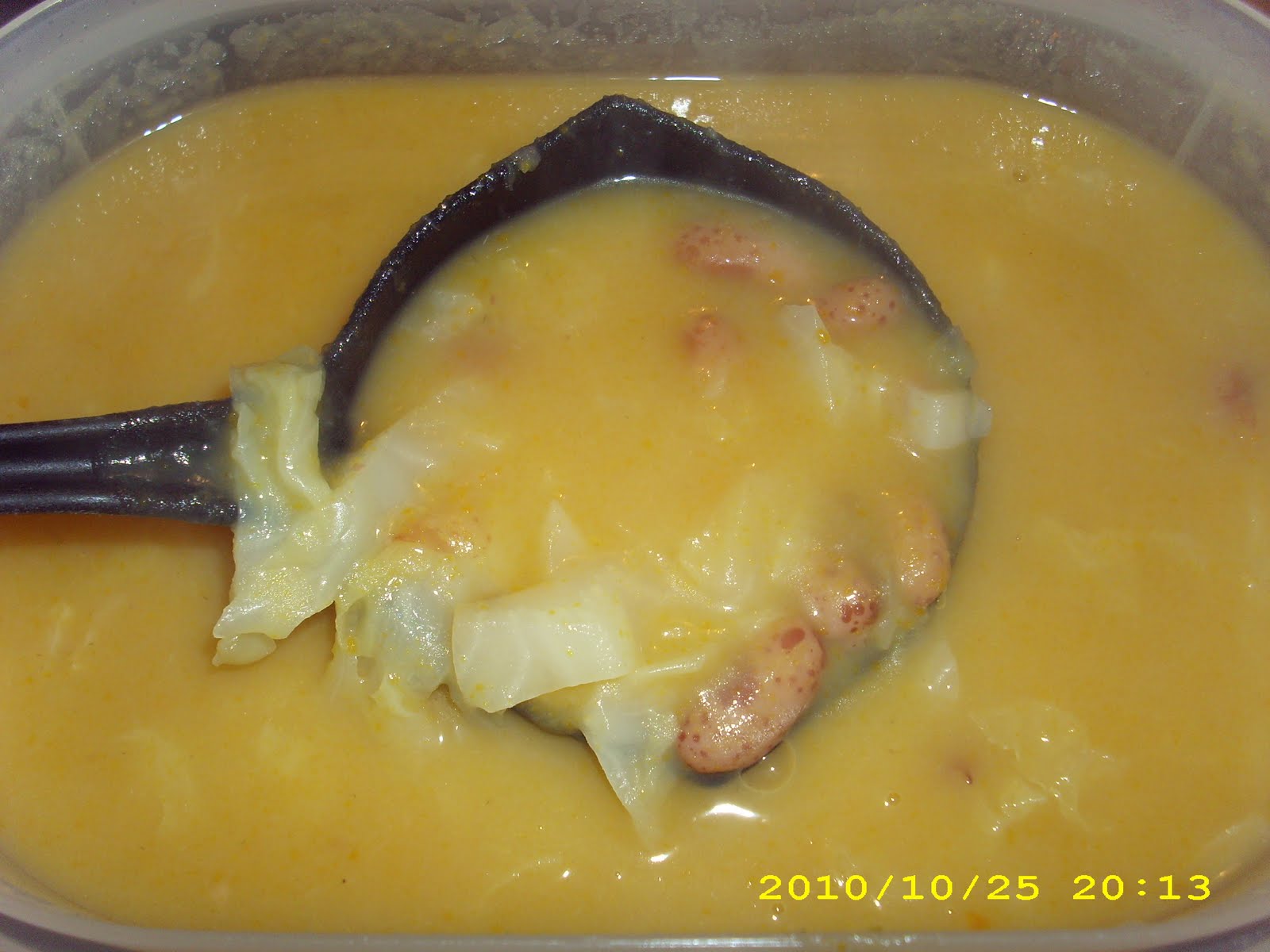 Pratos da Bela: Sopa de Repolho com feijão