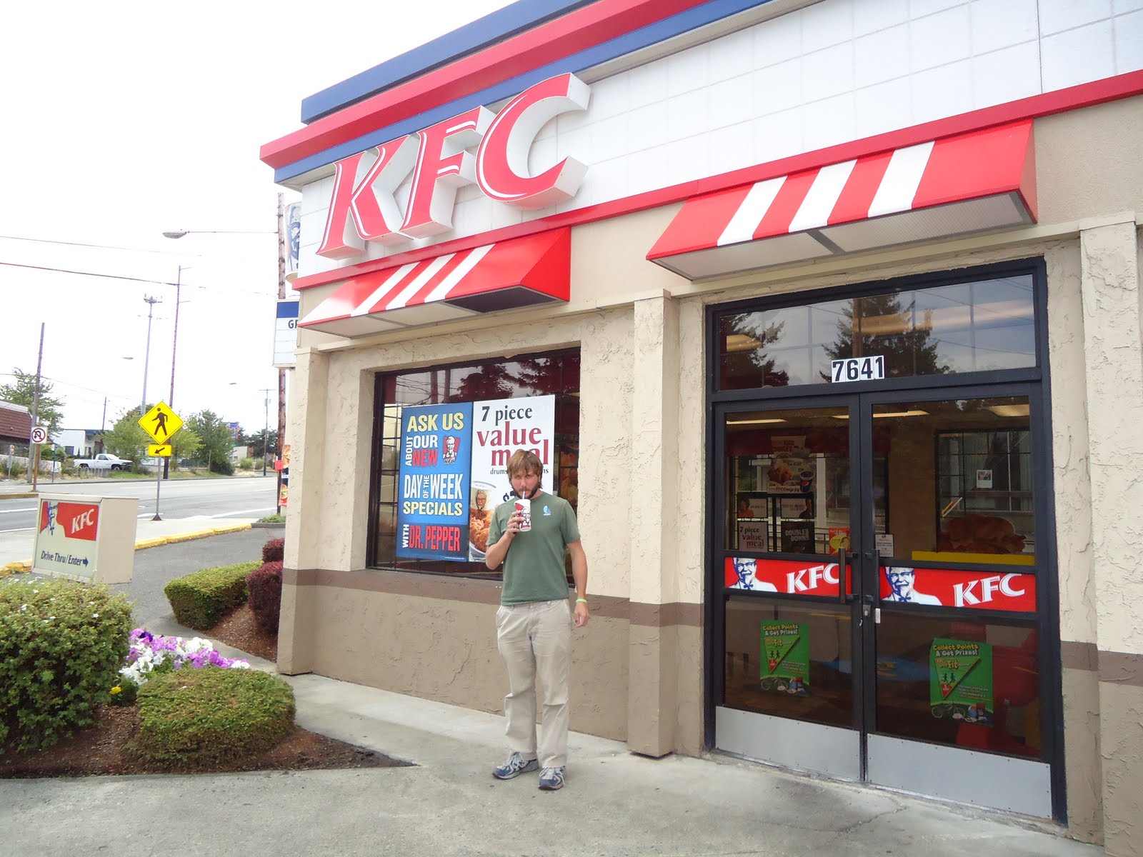 Matthew's Washington Trip: me and Portland KFC