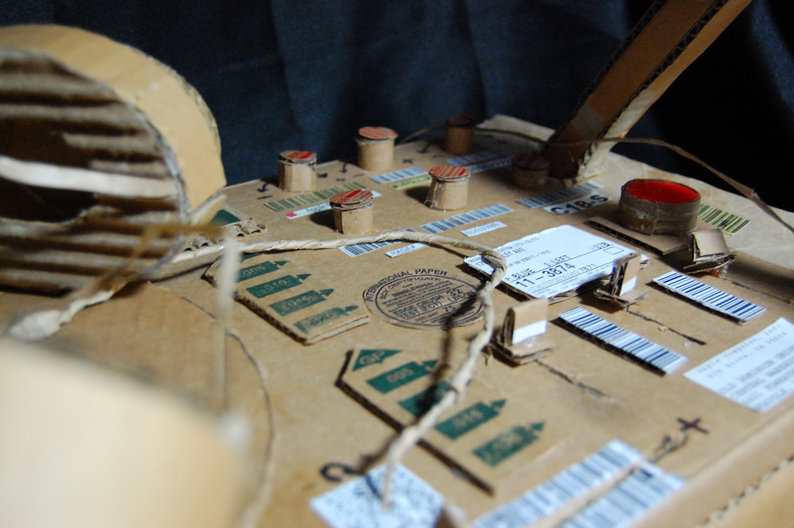 NOAH'S ARK5: Cardboard DJ