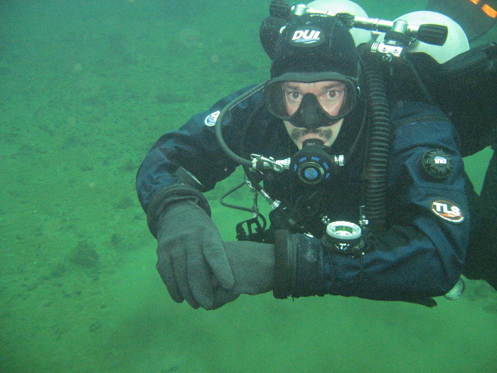 CFB Kingston Dolphin Scuba Club: THE BI-CENTENNIAL MAN...