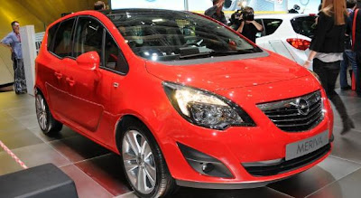 Looks Like a Car: Vauxhall Opel Meriva Flex Doors New Live Photos ...