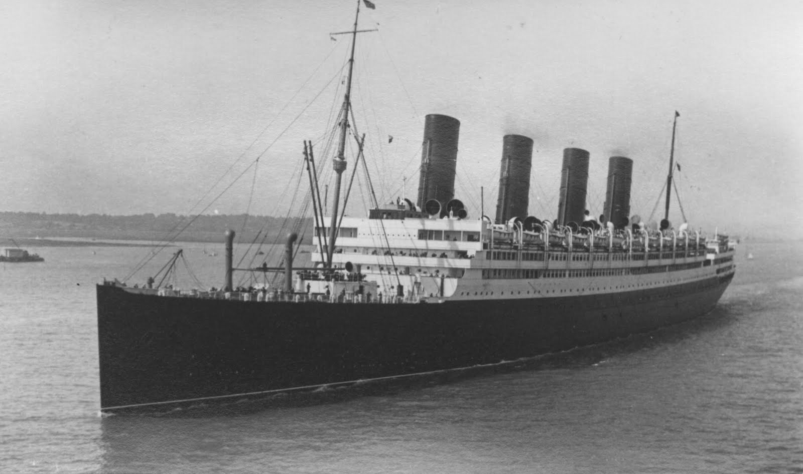 RMS LUSITANIA: RMS AQUITANIA