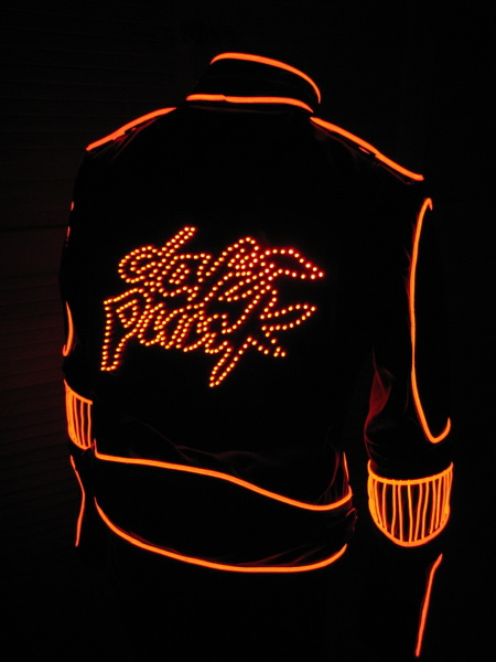 NEON - ROPA ILUMINADA - The CoolSpotter
