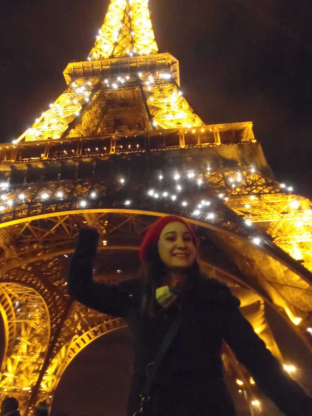 The Adventures of the Small and Mighty: Paris je t'aime
