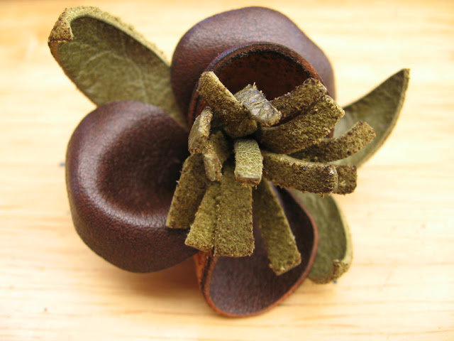 Do-Rah! designs: Leather Flower Tutorial