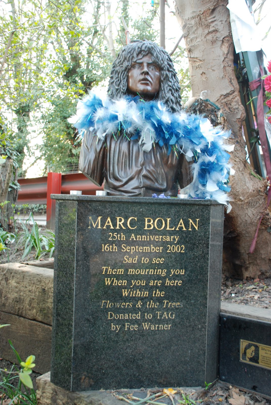 CHOCOLATE LIFE AND JAZZ!: An amazing find..A Marc Bolan memorial in a ...