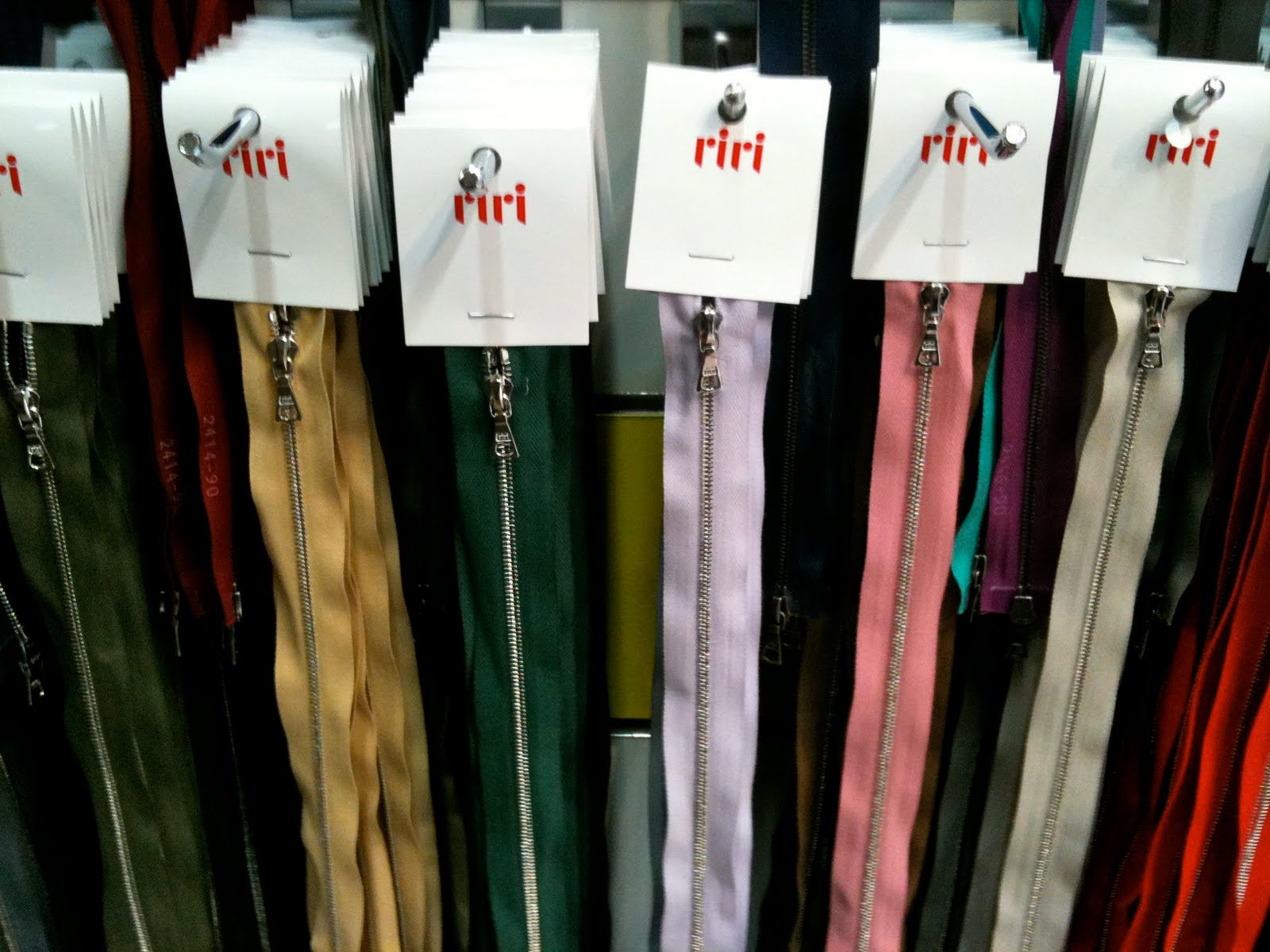 Gertie's New Blog for Better Sewing: Zipper Lust