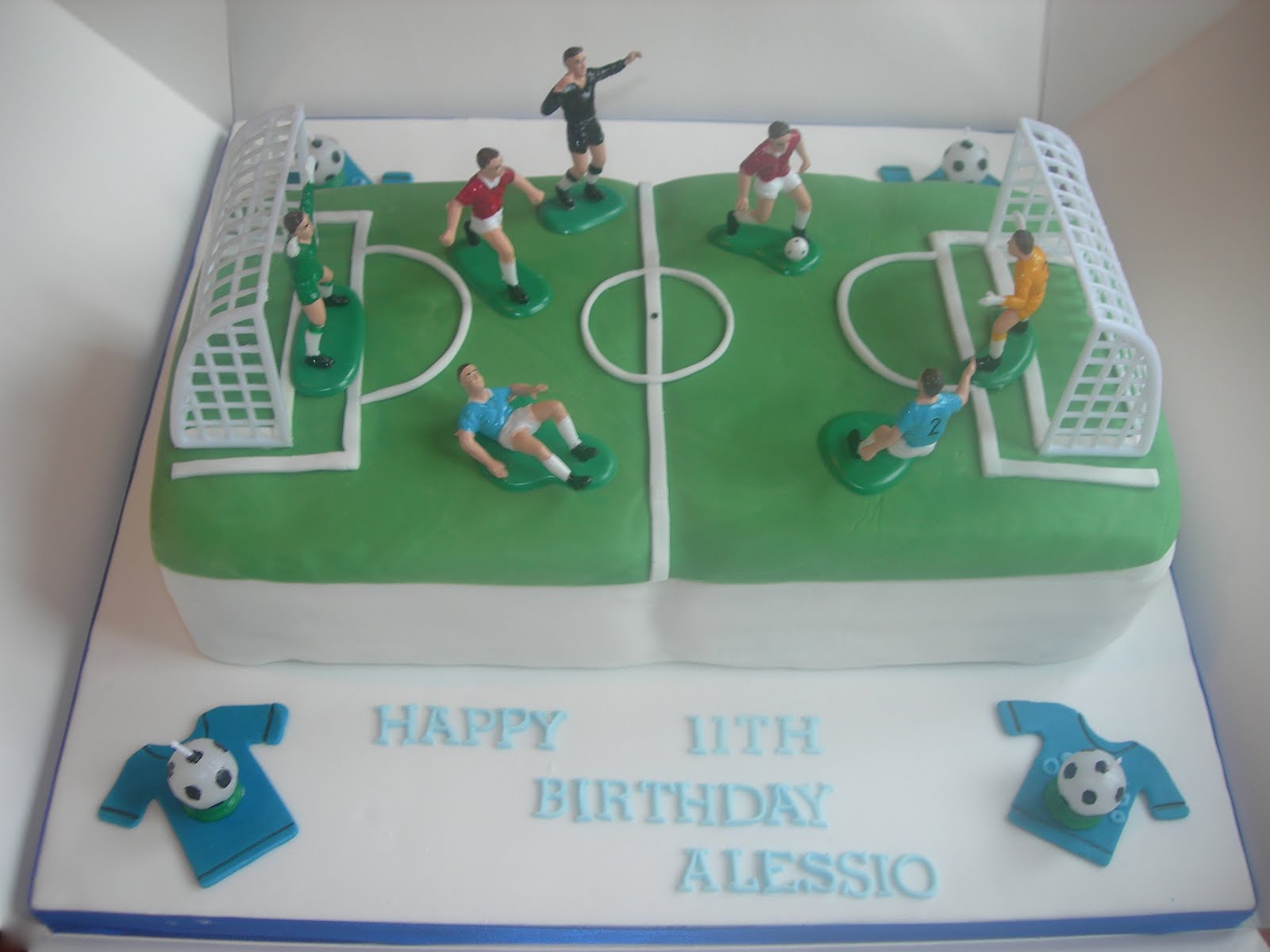 Custom Cake Design: Football cake