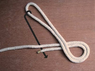 Going Afloat: Basic Knotwork, Loop Knots