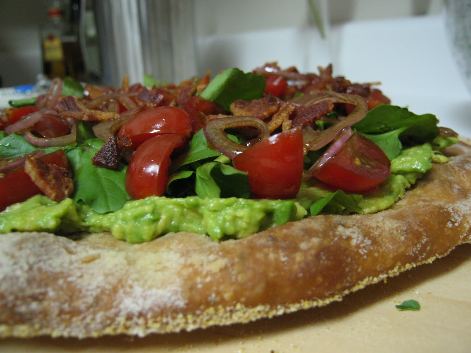 The Saucy Kitchen: Avocado Pizza