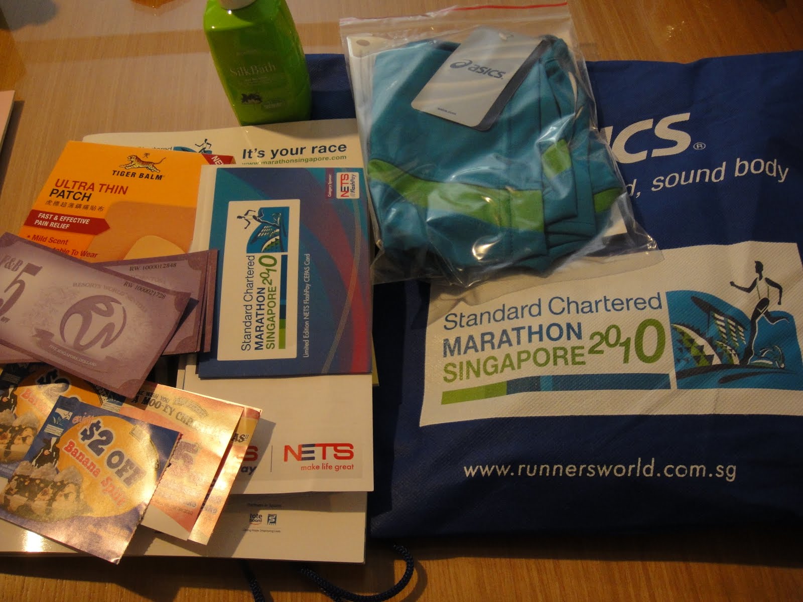 My daily life: Standard Chartered Race Entry Pack Collection 2010
