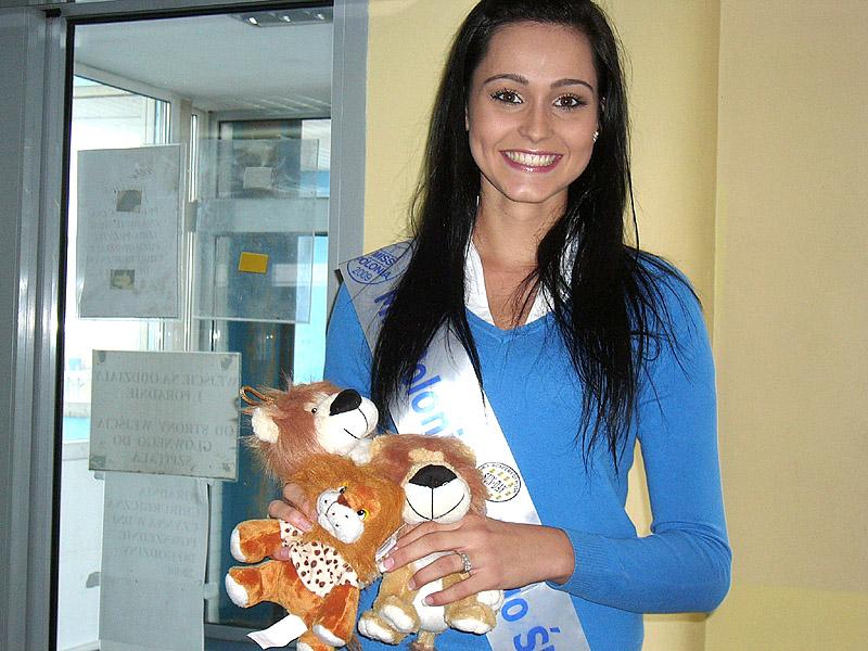 MONARCAS DEL UNIVERSO: MISS UNIVERSO 2010 - Polonia