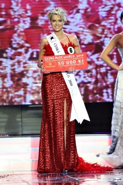 MONARCAS DEL MUNDO: MISS MUNDO 2010 - Miss República Checa