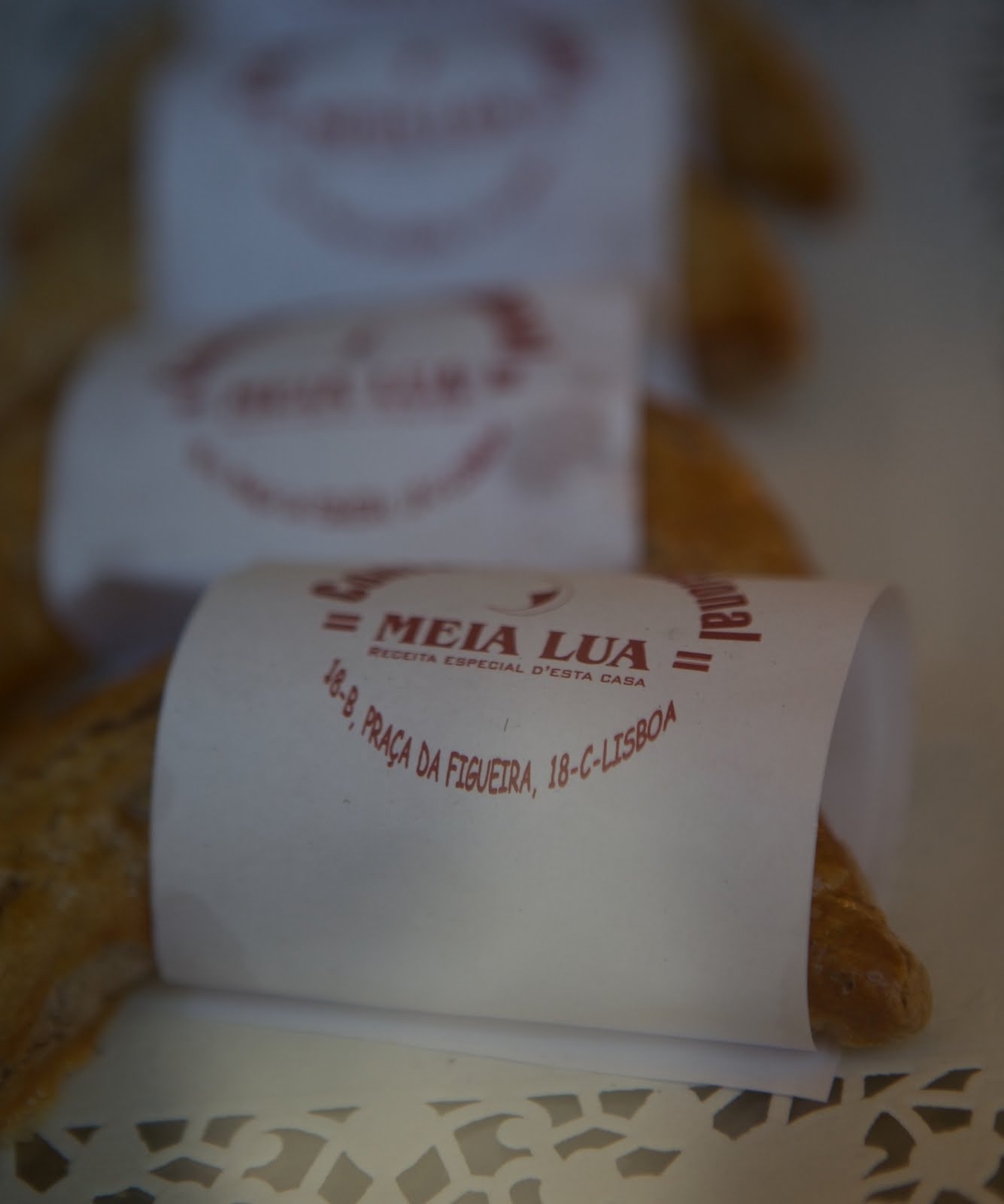 J And J Eat Their Way Around The World: Pasteis Meia Lua (Lisbon, Portugal)