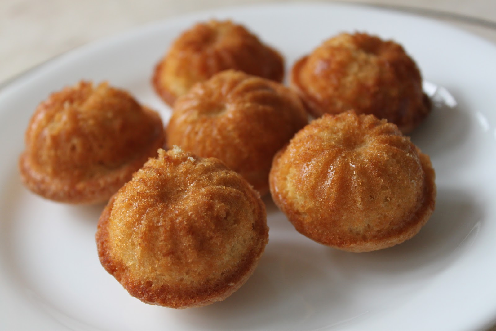 To cook, or to burn.: Kueh Bahulu