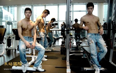 DAILY ASIAN HUNKS: CHINESE HUNK LI XIAO BING