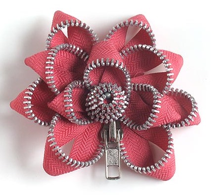 Selvage Blog: Zippered Flower by Kate Cusack