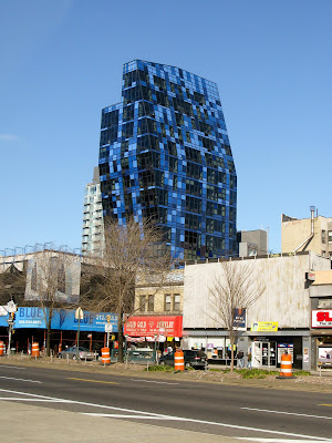 V&A: Blue Tower de New York - 55m