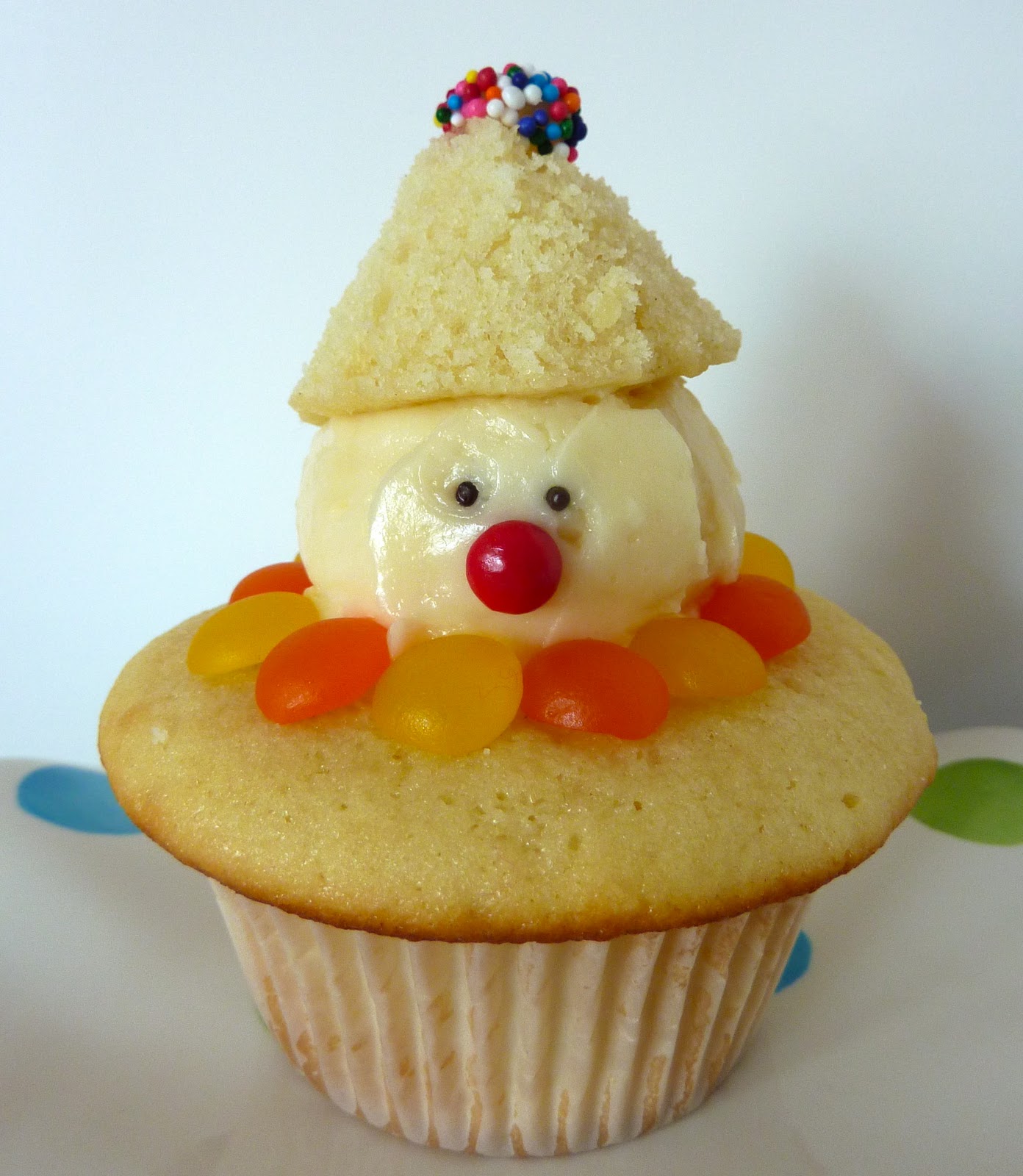 beurrista: clown cupcakes