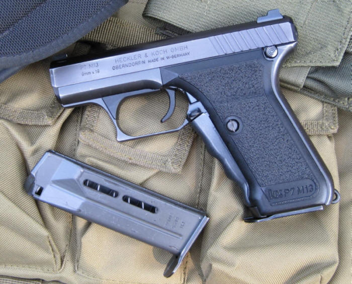 WORLD OF WEAPONS: HK P7M13 Pistol