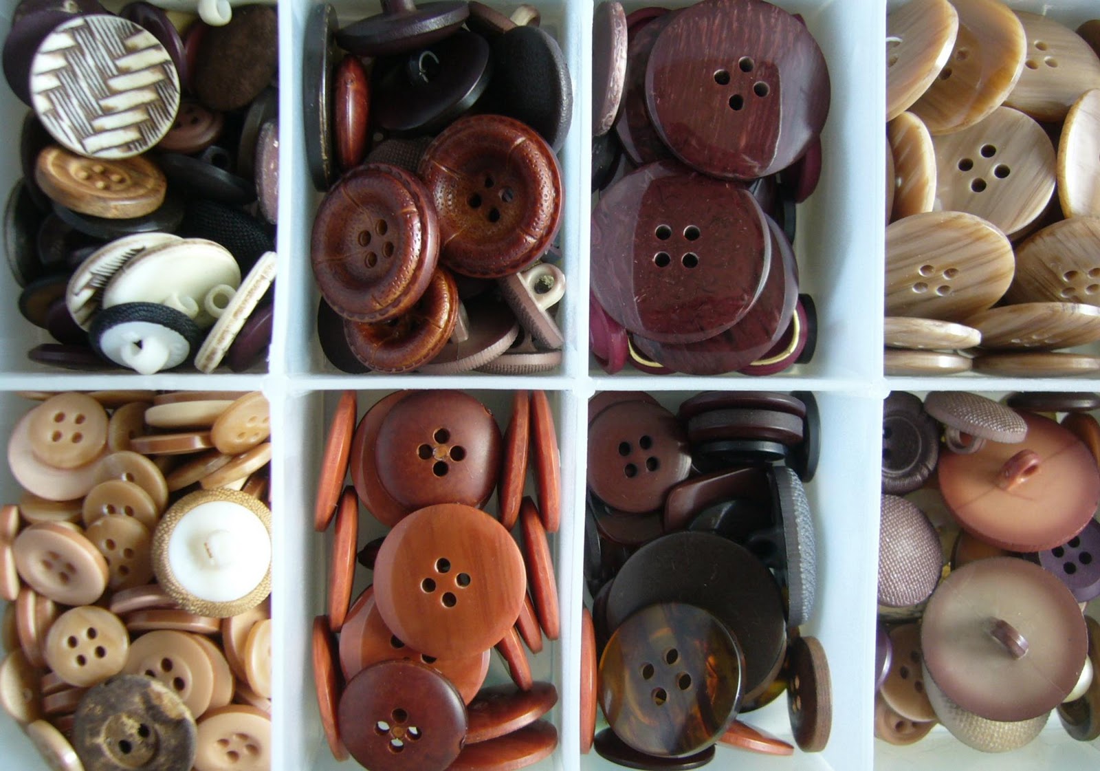 Ana Caldatto : Botões... botões e botões DICA de como organiza-los