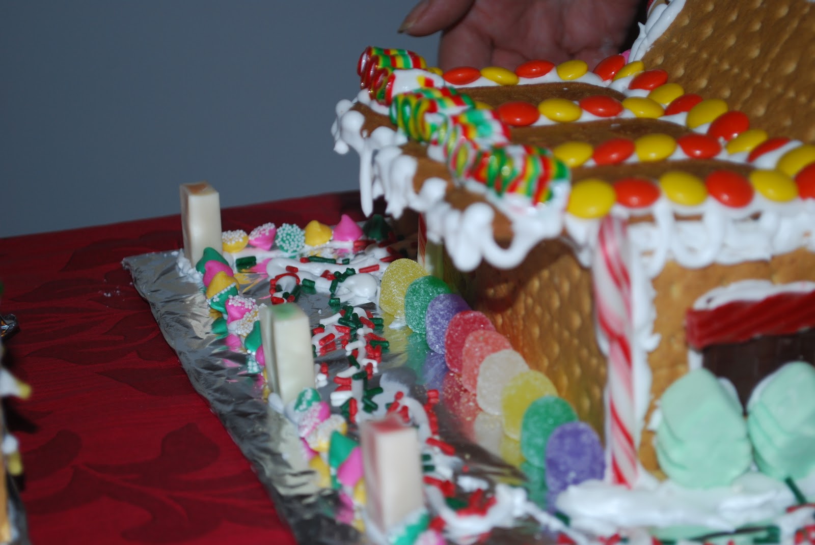 Family Volley: FAMILY FUN FRIDAY! Gingerbread Houses