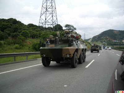 China Defense Blog: ZSL93/WZ523 6x6 Armored Personnel Carrier.