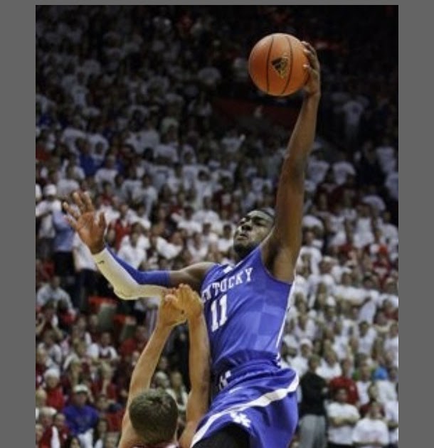 You Got Dunked On: NCAA 2009-2010: Kentucky's John Wall Dunks On ...
