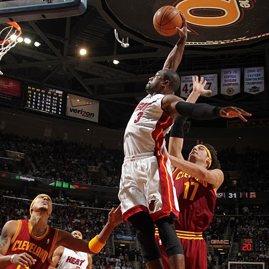 You Got Dunked On: 2010-2011 NBA Regular Season: Dwyane Wade Dunks On ...