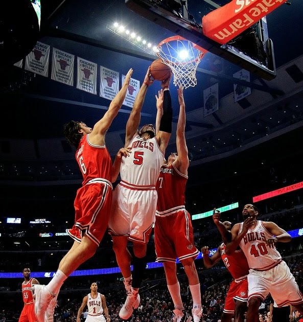 You Got Dunked On: 2010-2011 NBA Regular Season: Carlos Boozer Dunks On ...