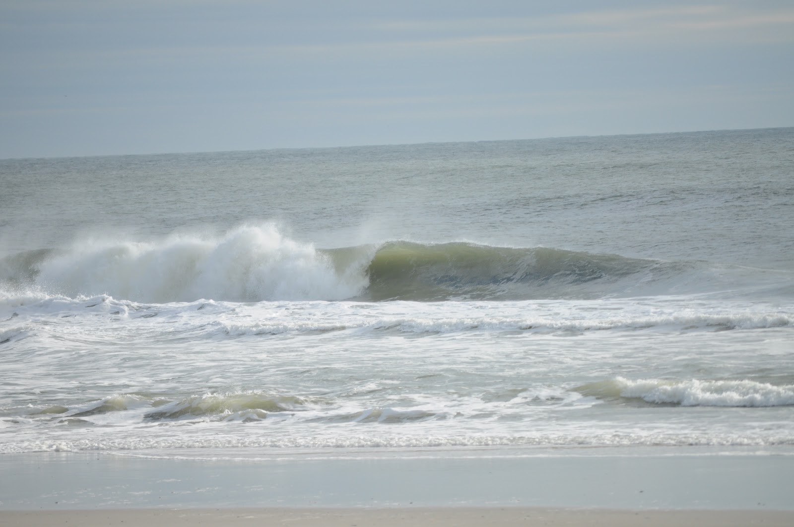 medium wednesday surf at wrightsville beach | slipfin