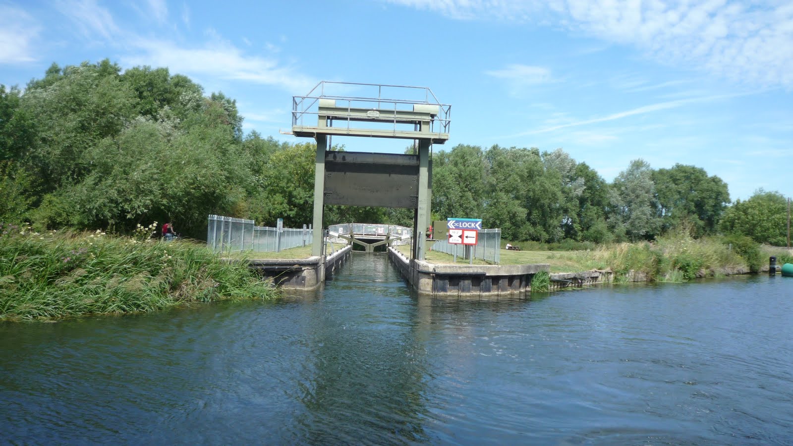 Narrowboat Caxton: Great Barford to Bedford and back...