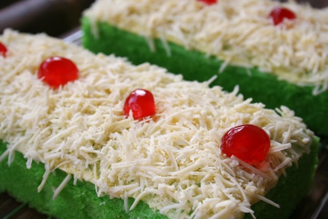 Joris' Kitchen: Brownis kukus pandan keju (steamed brownie)