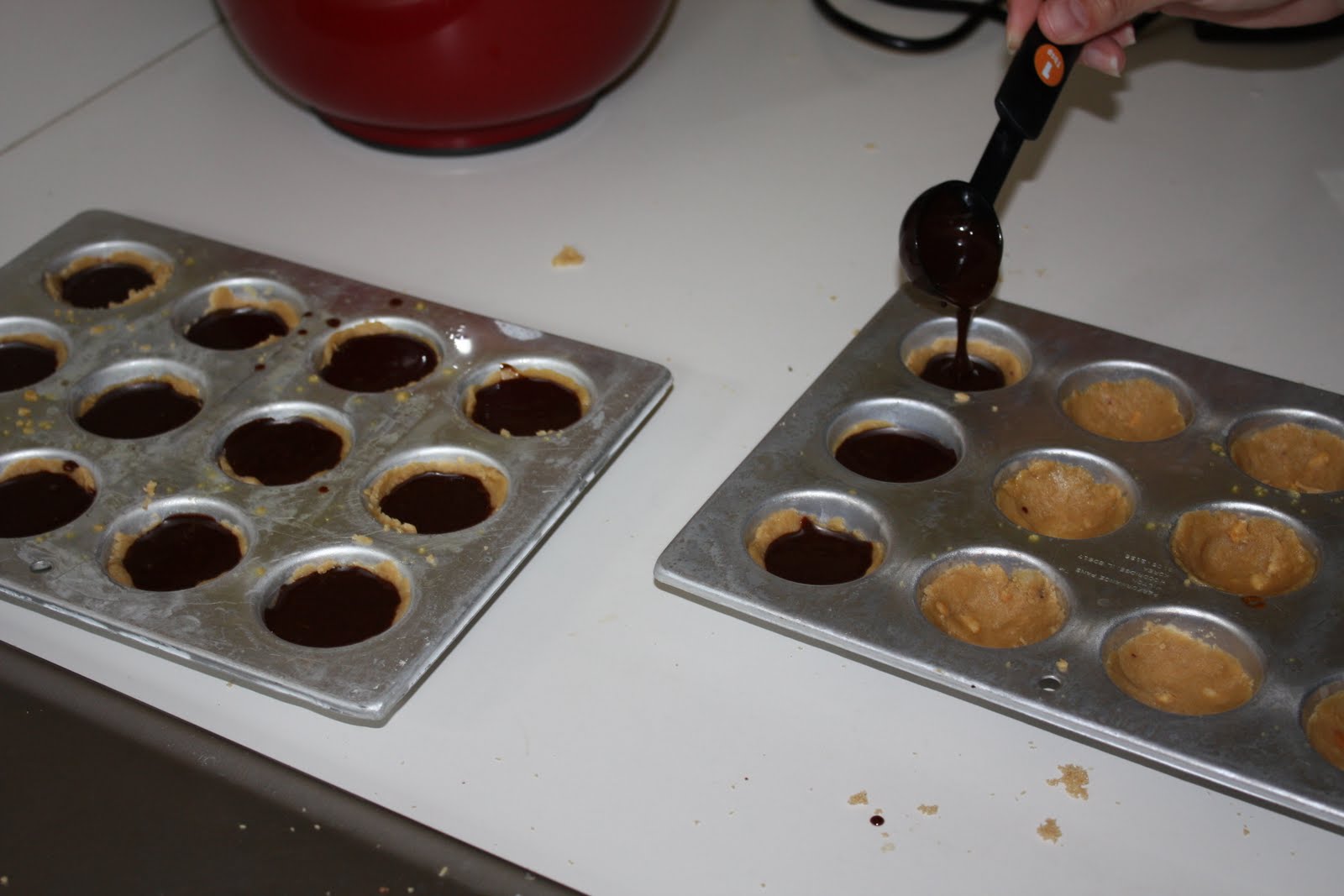 Elizabeth's Edible Experience: Cups, Corks and Canvas