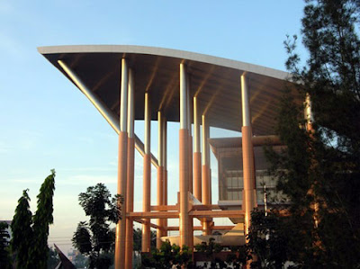 Koran Arsitektur: Perpustakaan termegah di Indonesia | Soeman Hs - Riau