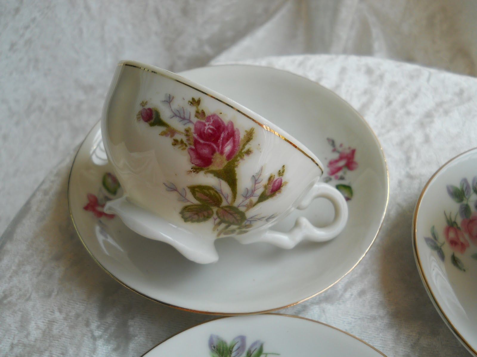 Country Treasures: MIX AND MATCH SMALL TEA CUPS