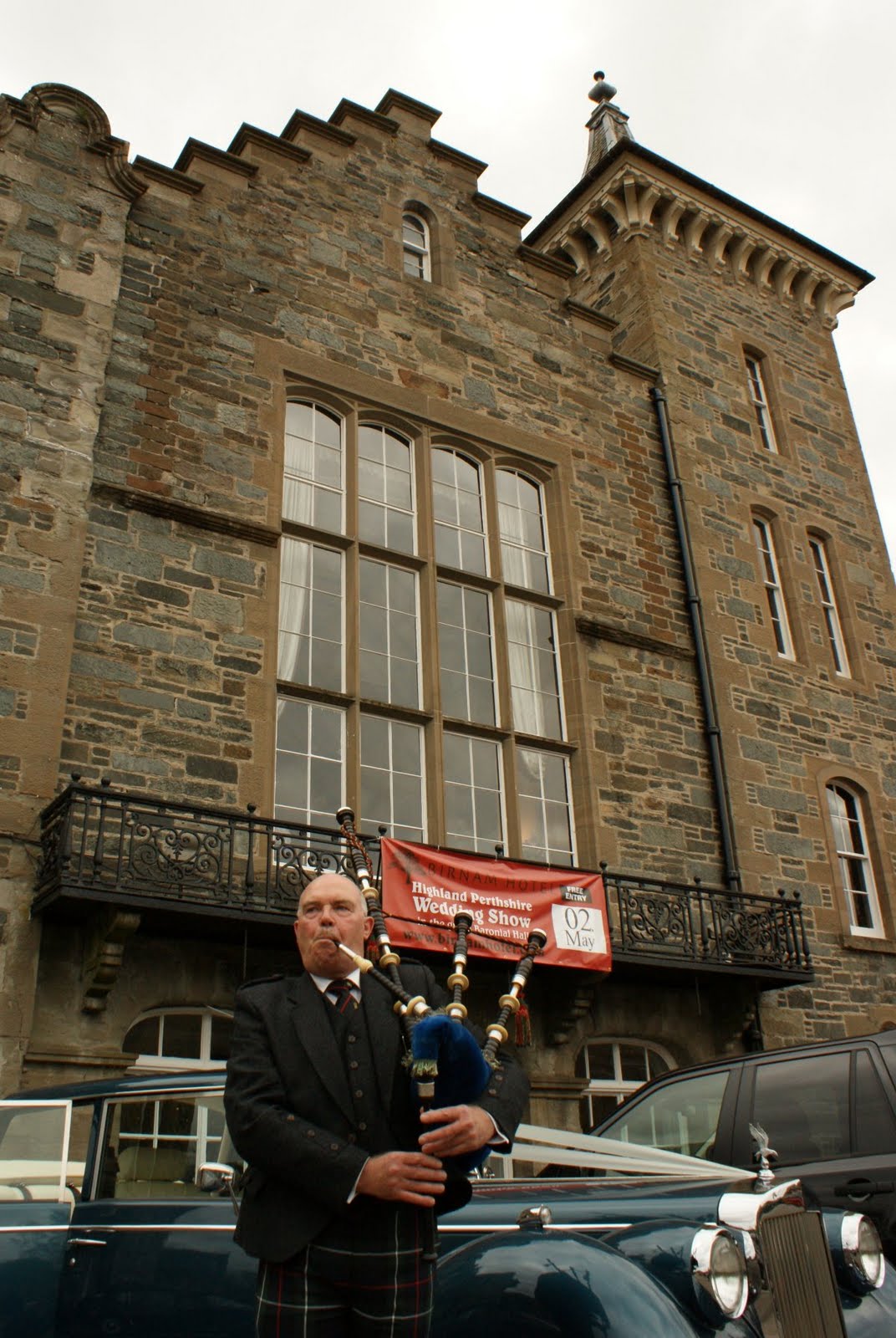 Tour Scotland: May 2nd Photograph Pipe Major Scotland