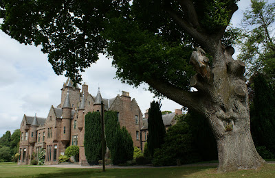 Tour Scotland: Tour Scotland Photograph Guthrie Castle