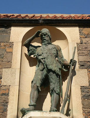Tour Scotland: Tour Scotland Photographs Video Alexander Selkirk Statue