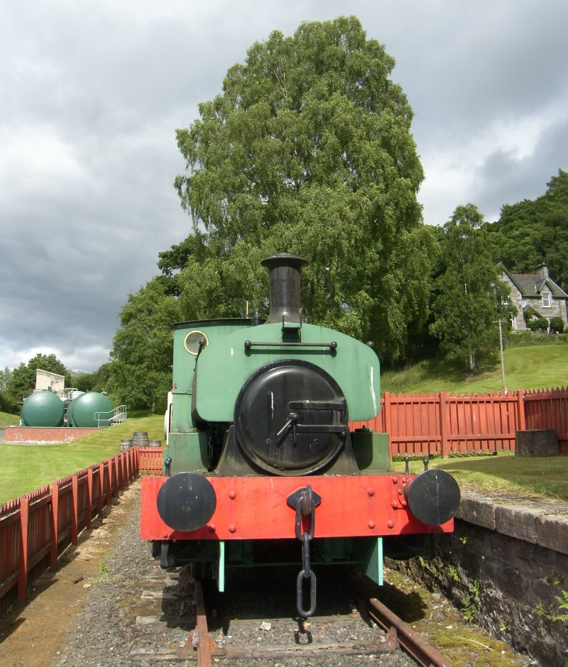 Tour Scotland: Tour Scotland Photographs Train Aberfeldy Distillery