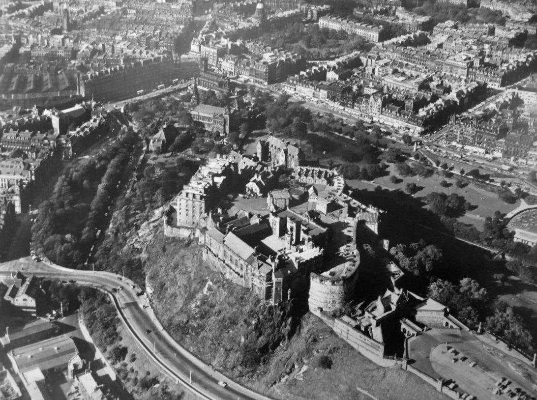 Tour Scotland: Old Aerial Photograph Edinburgh Castle Scotland