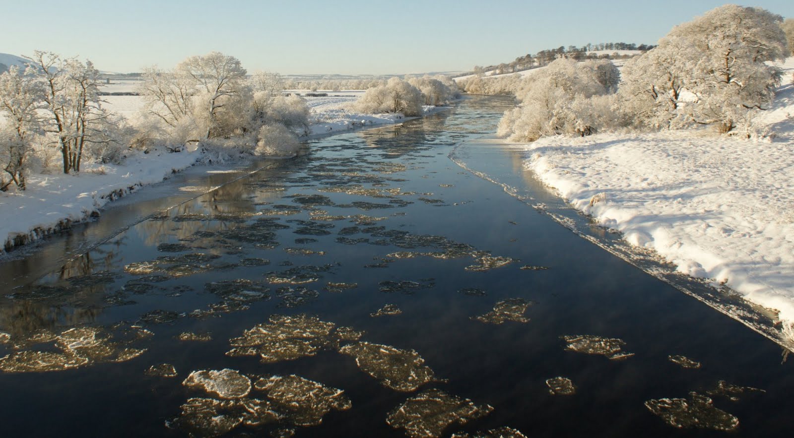 Tour Scotland: Tour Scotland Photograph Winter River Earn