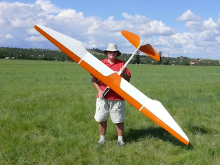 B.E.R.G.: New Tug for Aero towing big RC Gliders