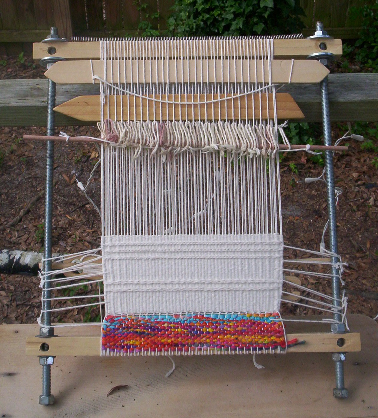Earth Baskets : New small tapestry loom all warped up