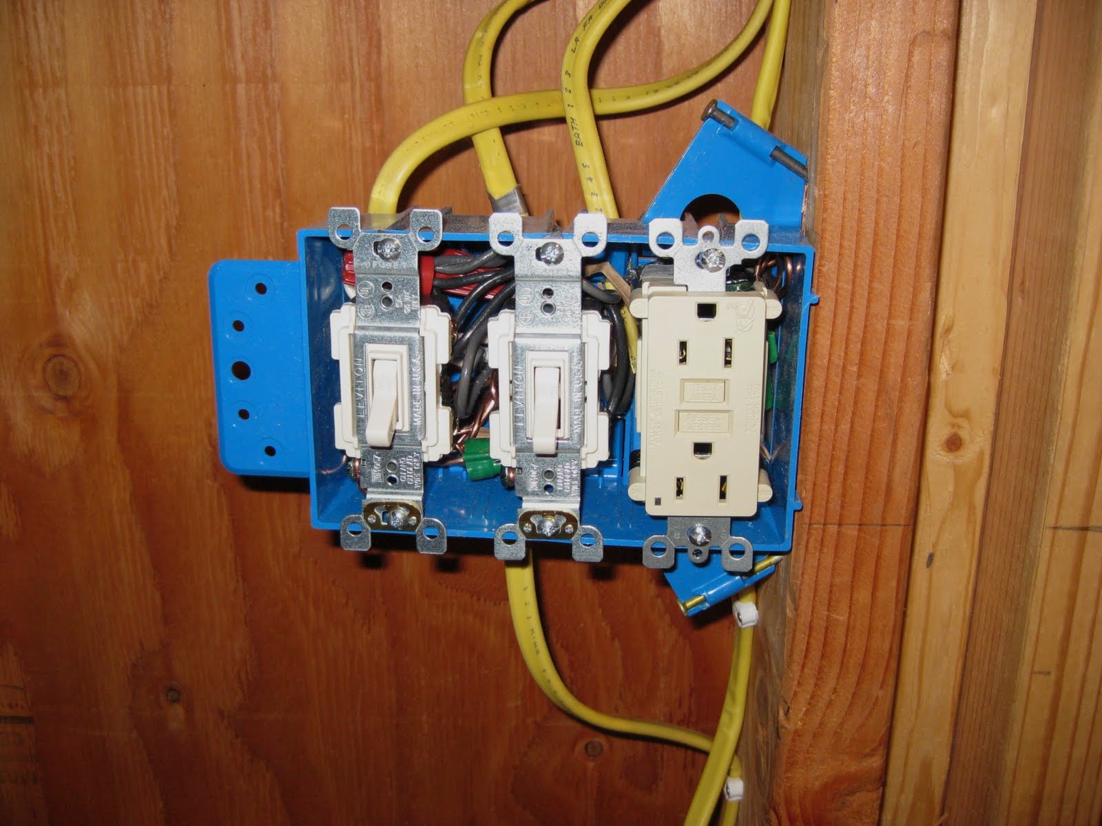 Mark and Kim's Building Blog: November 2009