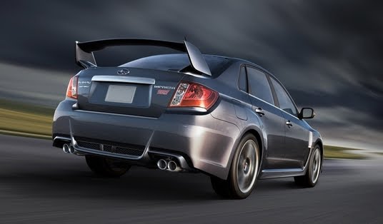 Novo Subaru Impreza WRX STI 4 portas | Quatro rodas e um volante!