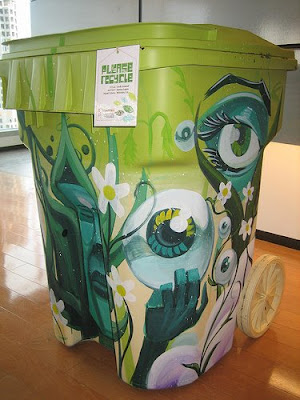 free all picture: Beautiful garbage cans (link roundup)